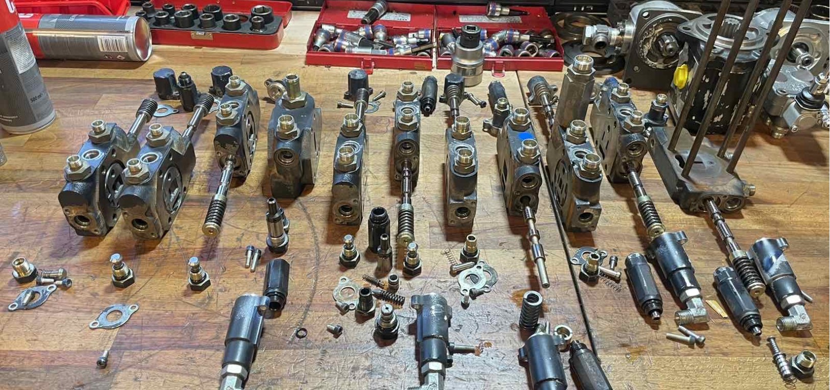 Hydraulic valve repair