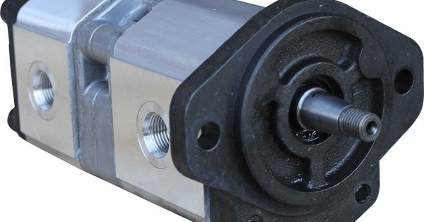 John Deere RE279132 fogaskerék szivattyú - RE279132