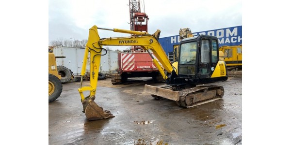 Hyundai R55-7 toronyfordító hidromotor